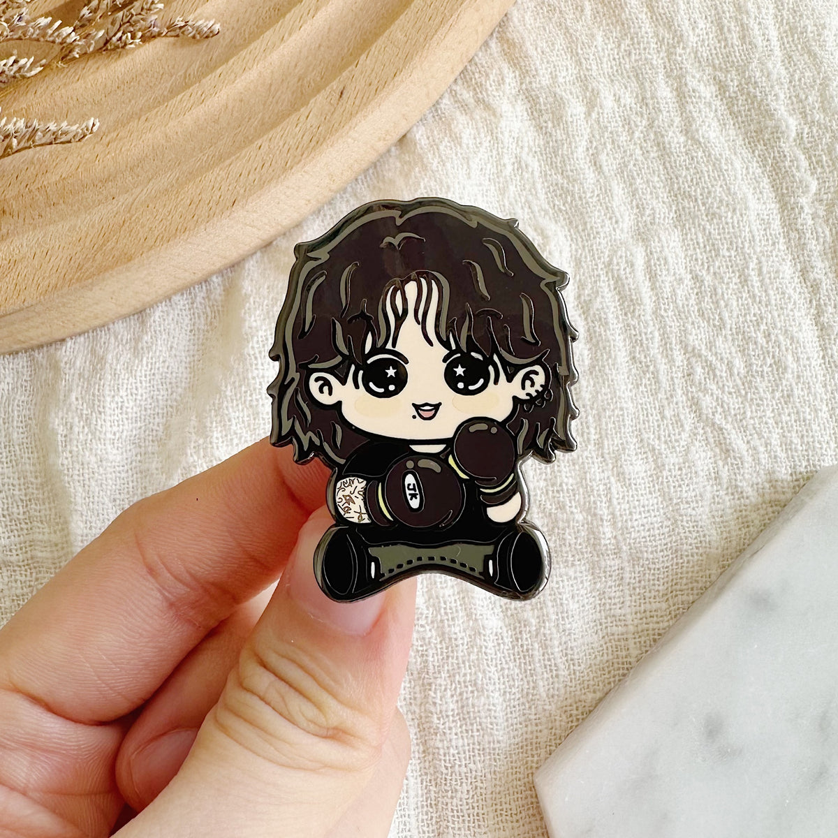 BOXER KOOK Enamel Pin – That Good Feeling