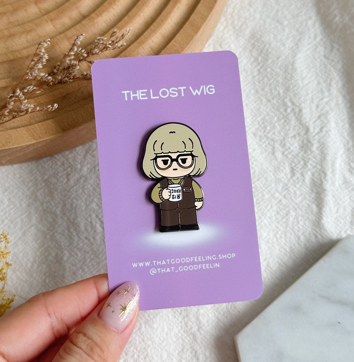 THE LOST WIG Enamel Pin – That Good Feeling